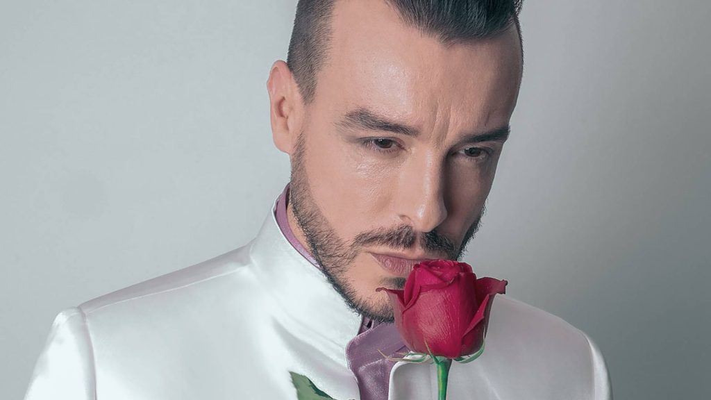 Cem Adrian’dan Türk Sanat Müziği Albümü “Solmayan Şarkılar 2” - Woman ...